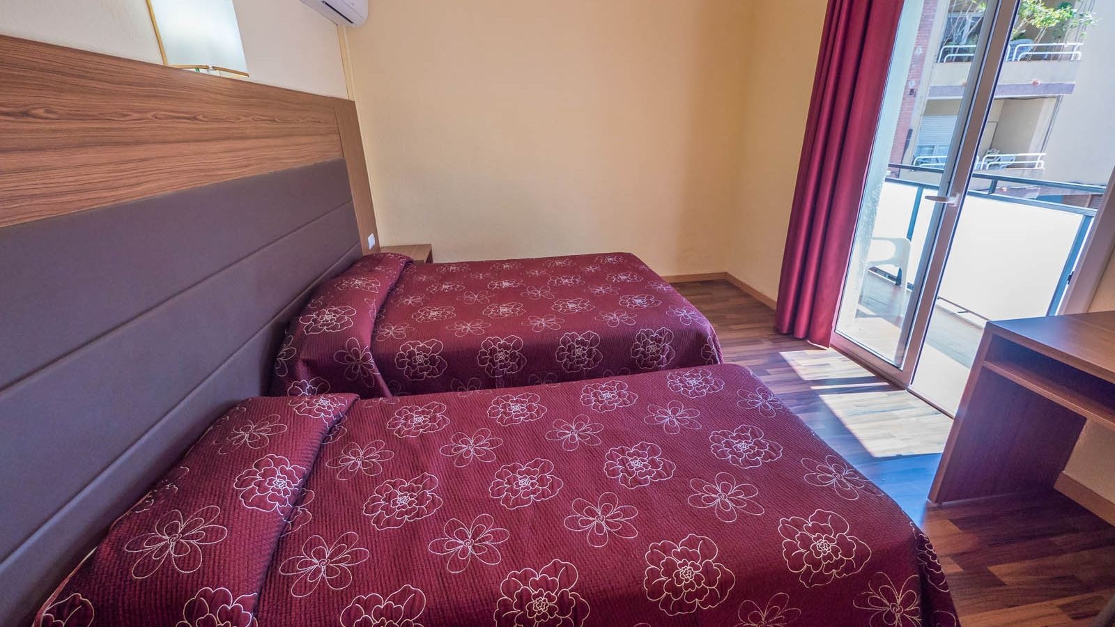 Hotel GOLDEN SAND LLORET, Hiszpania, opinie, zdjęcia, mapa, cena