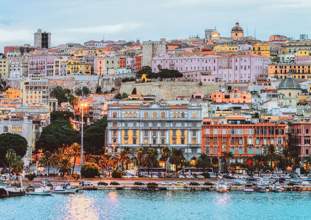 Sardynia – przewodnik po włoskiej wyspie i jej atrakcjach - Coral Travel